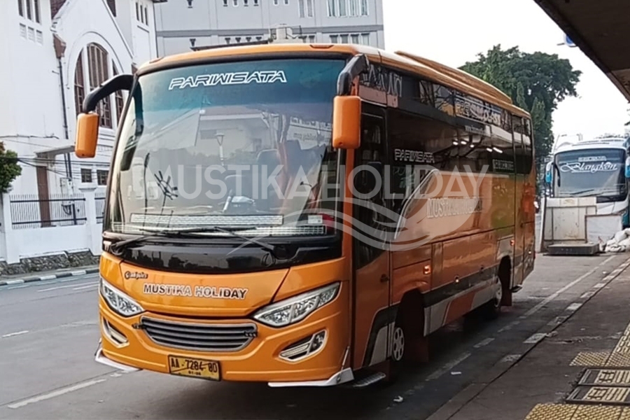 Sewa Medium Bus Pariwisata Dalam Kota Jakarta - Sewa Bus - Mustika Holiday
